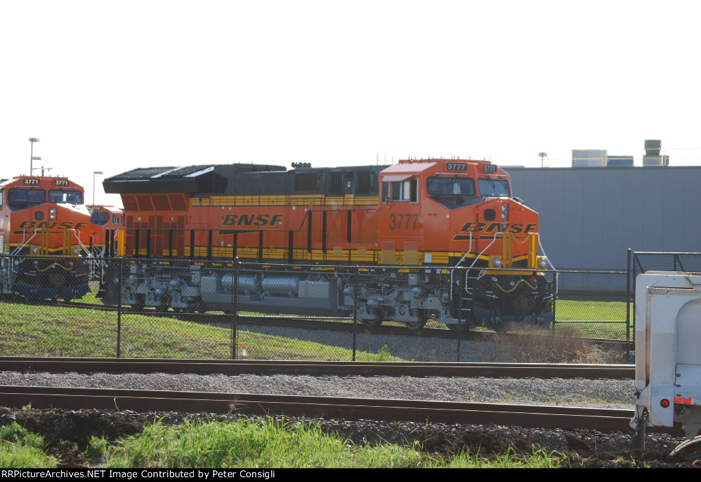 BNSF 3777 ET44C4